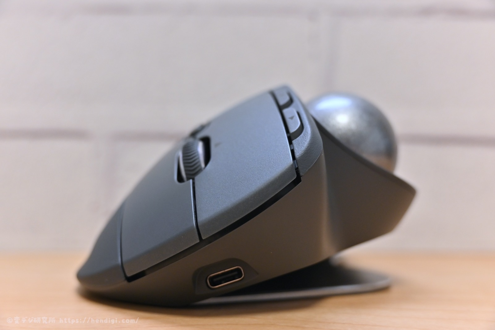 【静音モデル】ついにUSB-C端子を搭載した最強トラックボール「MX ERGO S」レビュー